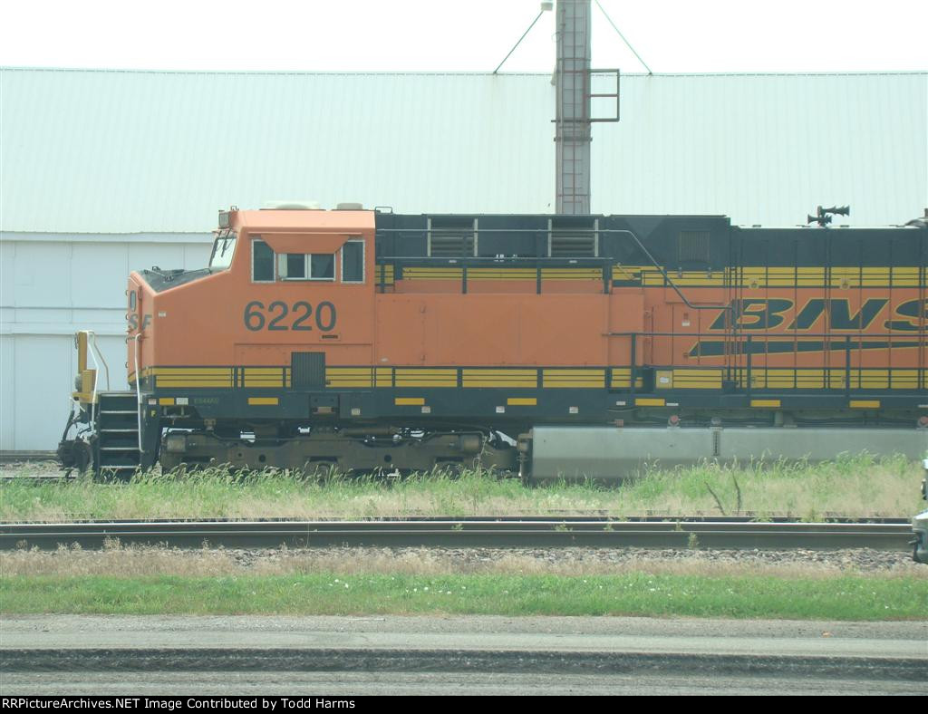 BNSF 6220